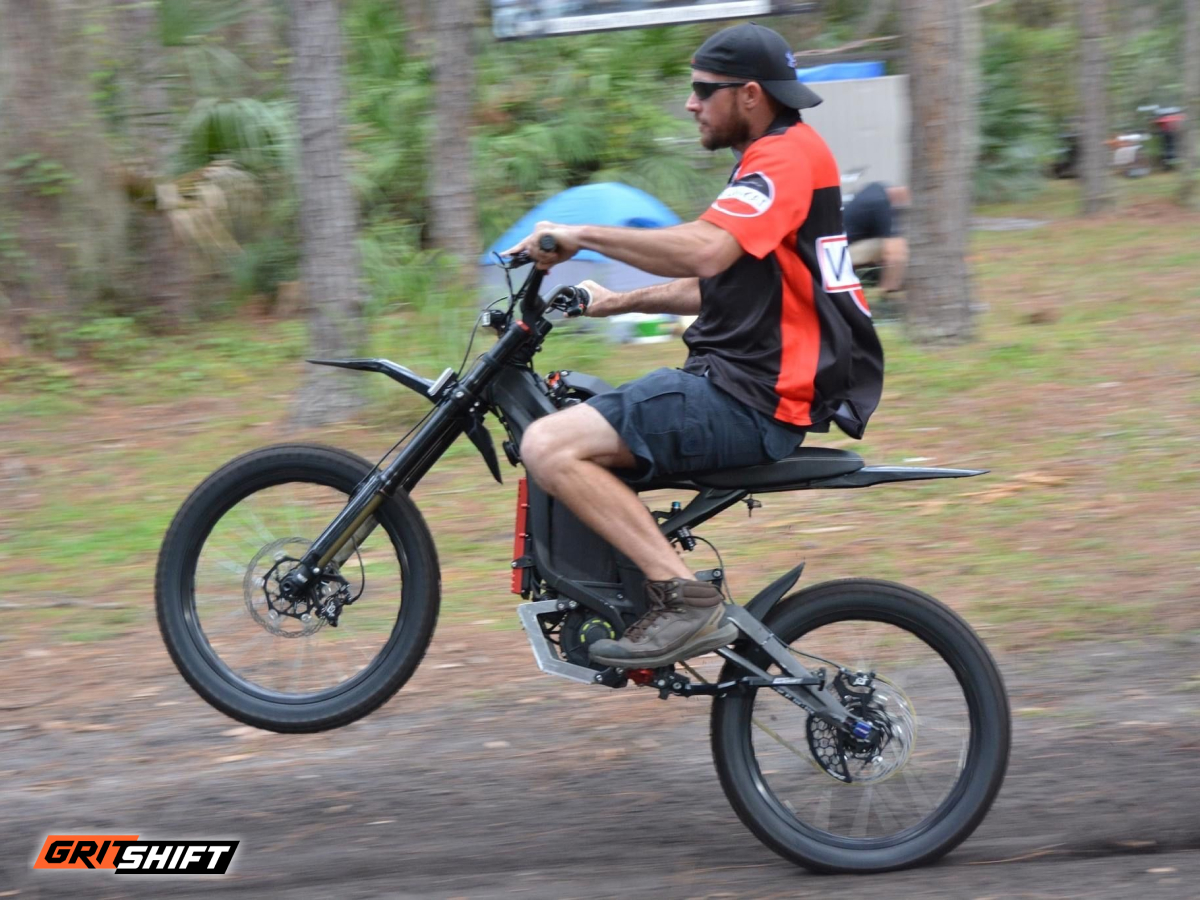 E Ride Pro S vs Surron LBX: Old Fave or Innovative Newcomer ...